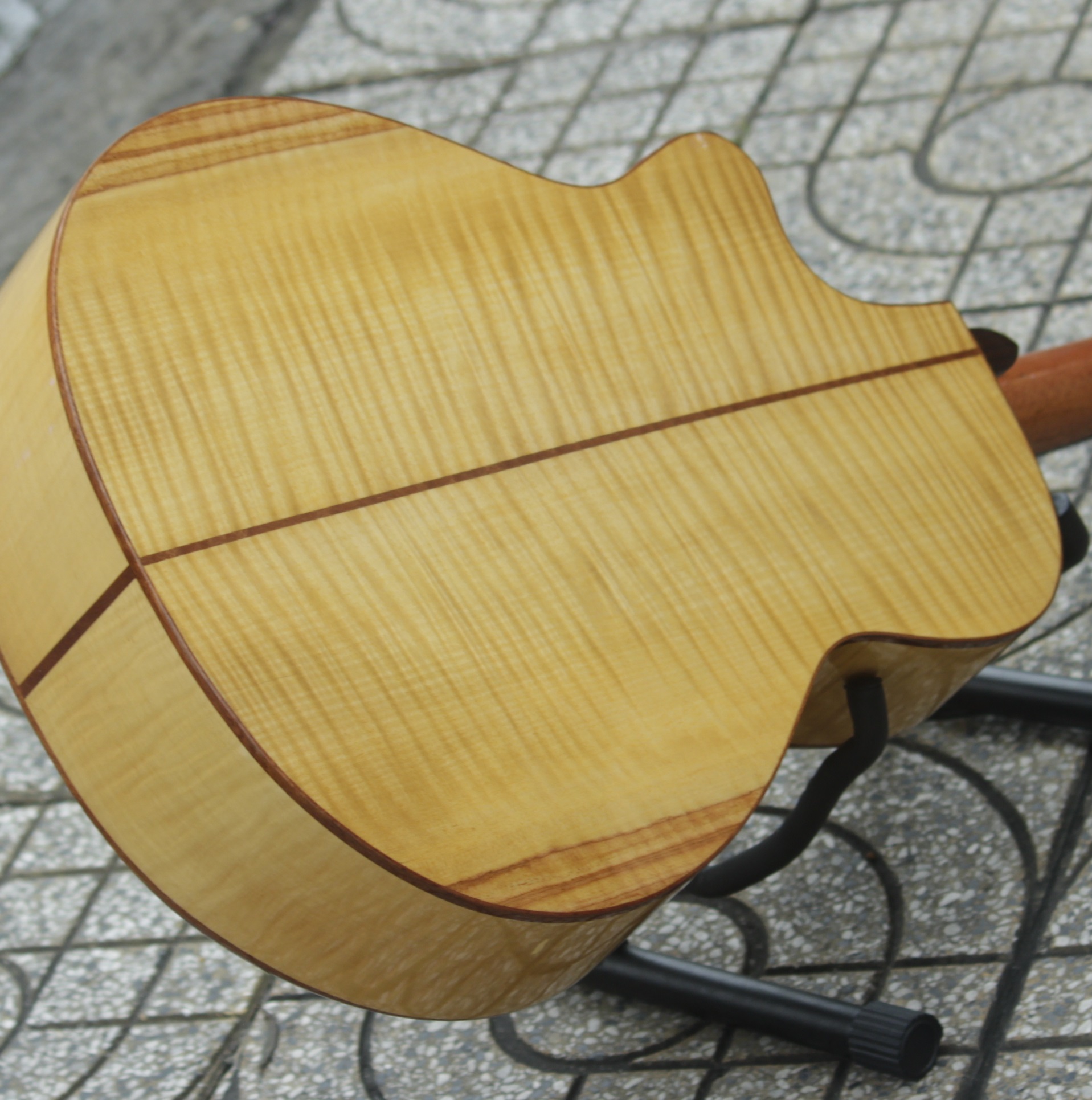 Đàn guitar Custom-EOC20 phiên bản giới hạn - Guitar S việt