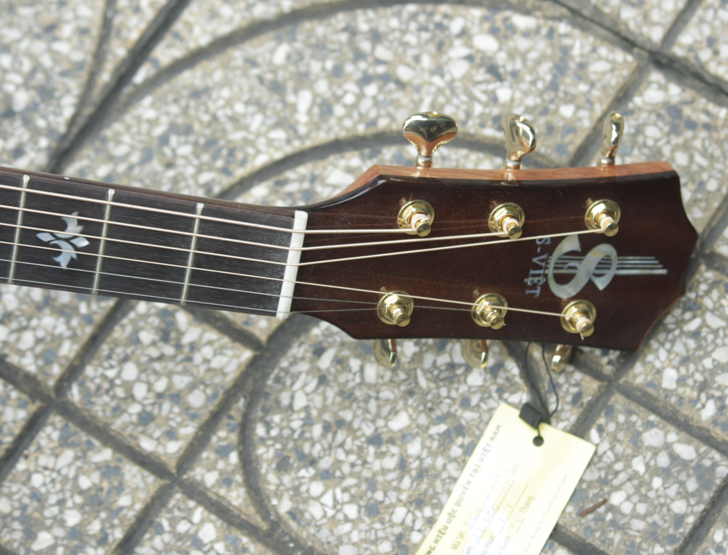 Đàn guitar Custom-EOC20 phiên bản giới hạn - Guitar S việt