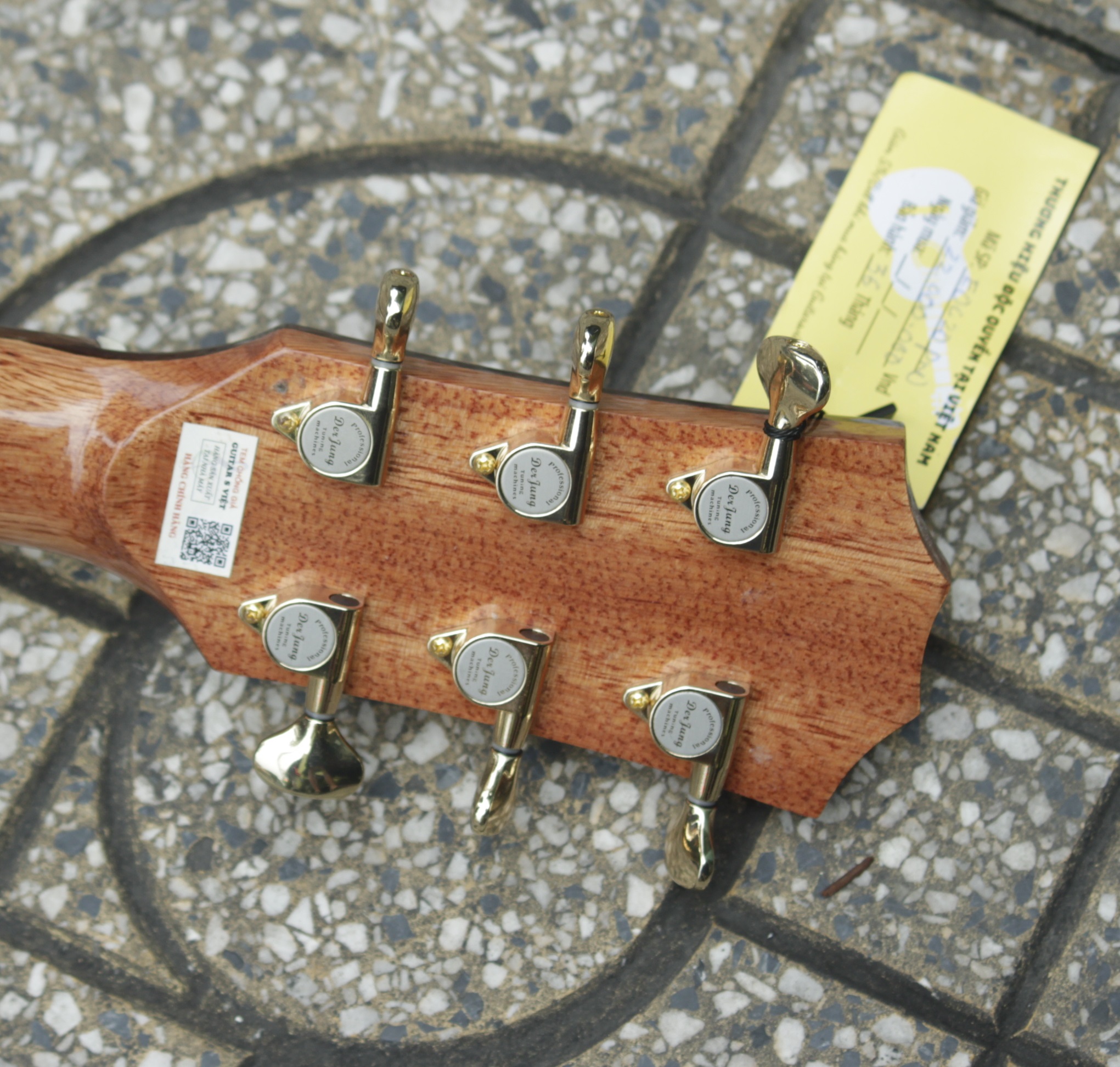 Đàn guitar Custom-EOC20 phiên bản giới hạn - Guitar S việt